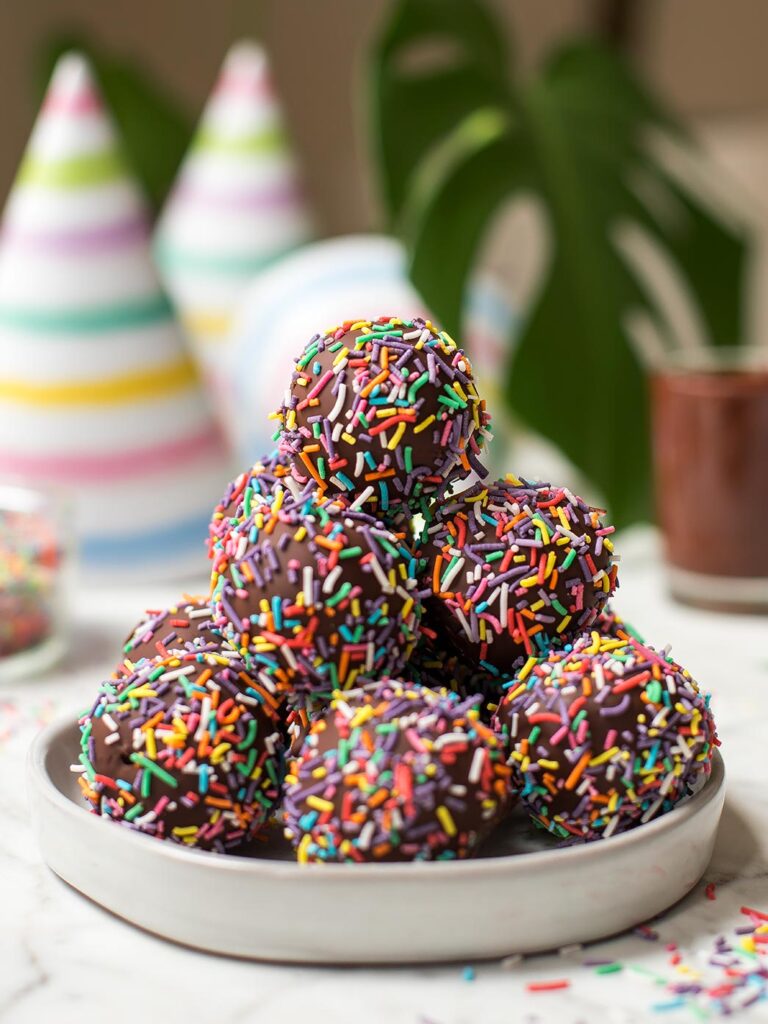 BIRTHDAY RICE CAKE CHOCOLATE TRUFFLES - CookVegetarian